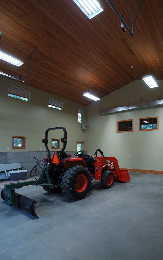Rustic Barn - Plain, WA - Farmhouse - Garage - Seattle - by CCM ...