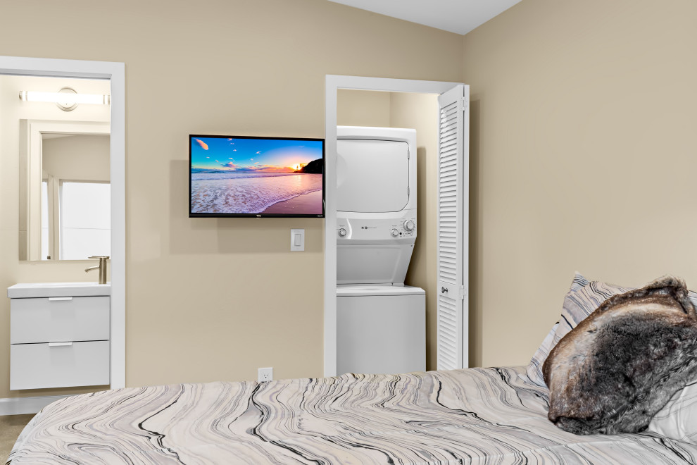 Tiny Home - 210 Square Feet - Modern - Shed - Tampa - by Suncrest Home ...