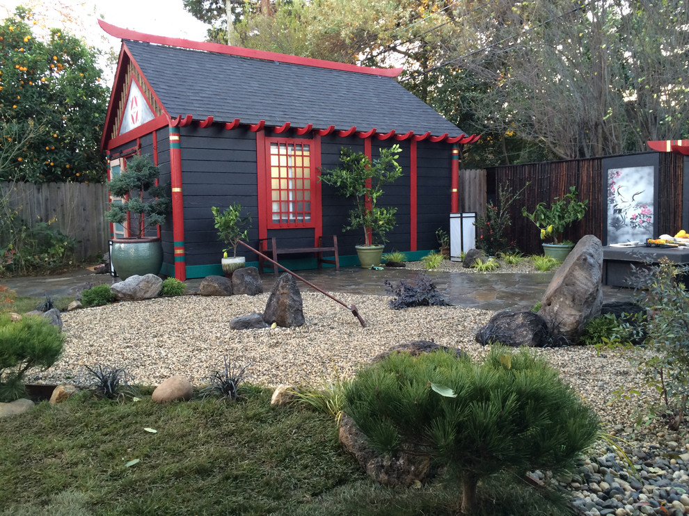Traditional Japanese Outdoor Entertainment & Landscapes - Asian - Shed ...
