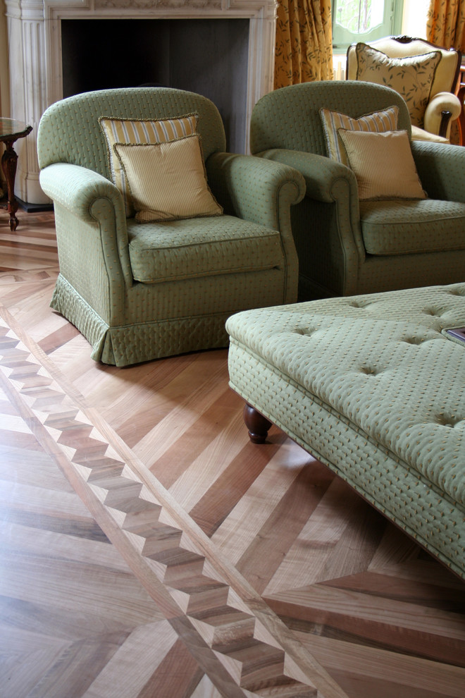 REALIZZAZIONE PAVIMENTO E DISEGNI SU PROGETTO - Classico - Salotto ...