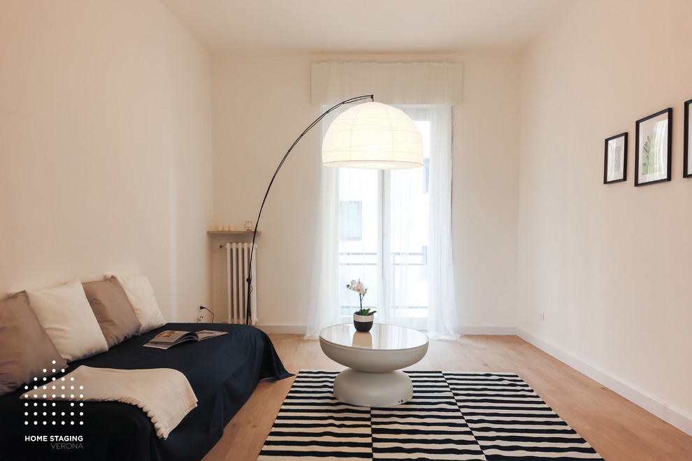 Salotto post home staging - Contemporary - Family Room - Other - by ...