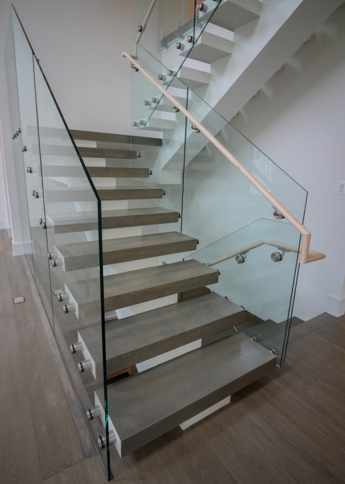 80_Floating Switchback Glass + Mono-beam Staircase, McLean VA 22101 ...