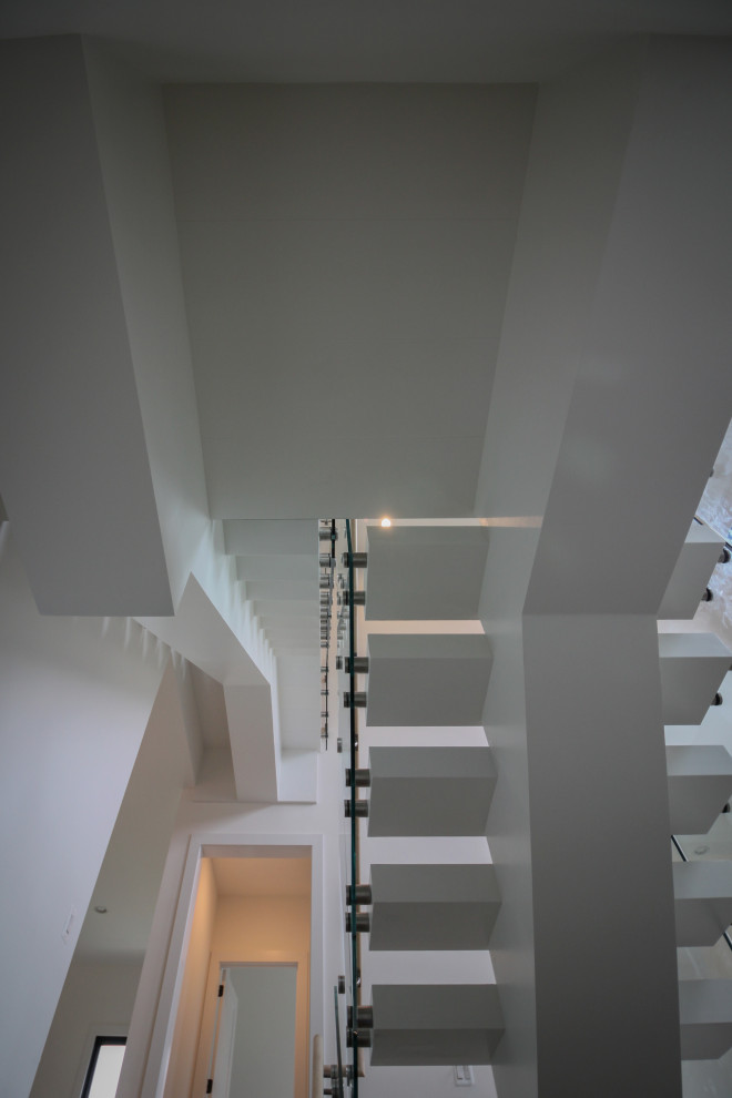 80_Floating Switchback Glass + Mono-beam Staircase, McLean VA 22101 ...