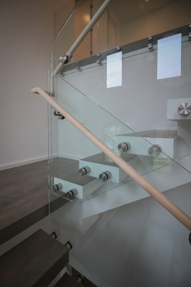 80_Floating Switchback Glass + Mono-beam Staircase, McLean VA 22101 ...