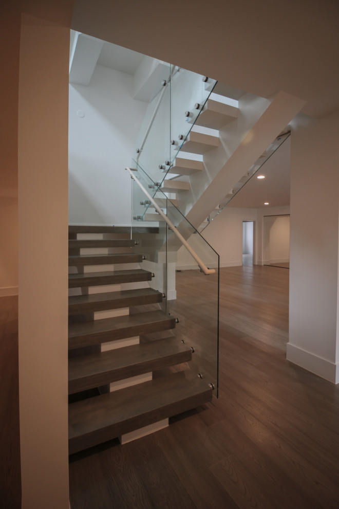80_Floating Switchback Glass + Mono-beam Staircase, McLean VA 22101 ...