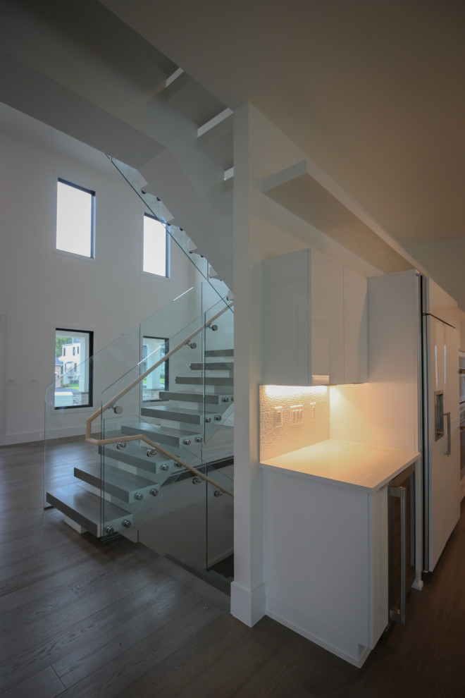 80_Floating Switchback Glass + Mono-beam Staircase, McLean VA 22101 ...