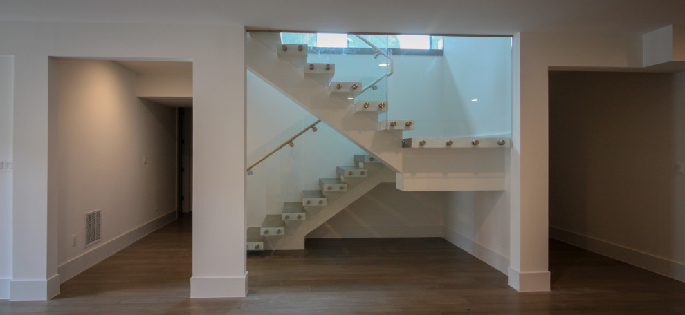 80_Floating Switchback Glass + Mono-beam Staircase, McLean VA 22101 ...
