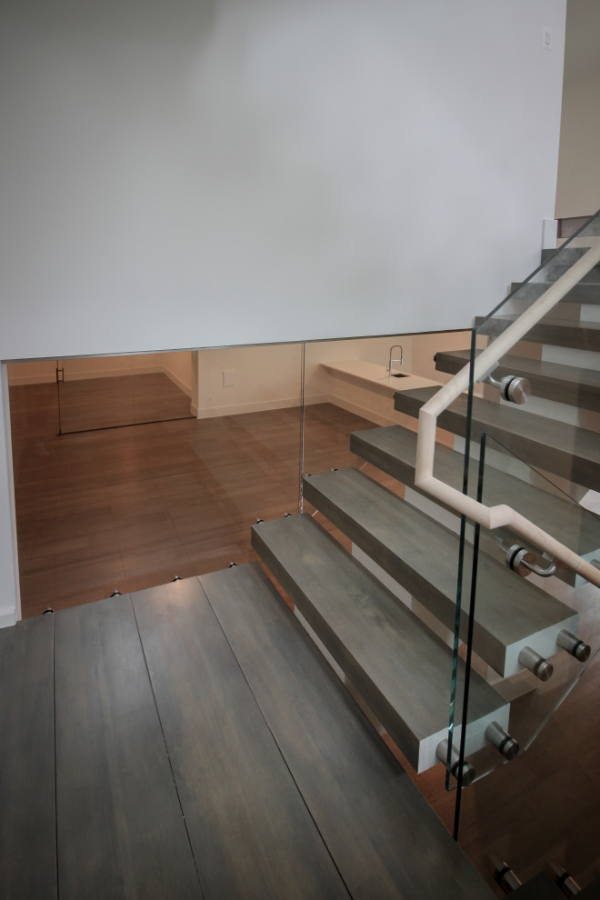80_Floating Switchback Glass + Mono-beam Staircase, McLean VA 22101 ...