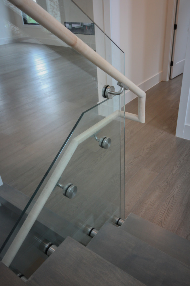 80_Floating Switchback Glass + Mono-beam Staircase, McLean VA 22101 ...