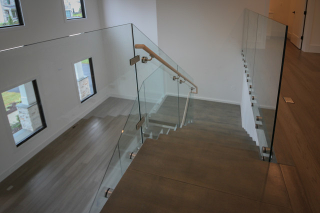 80_Floating Switchback Glass + Mono-beam Staircase, McLean VA 22101 ...