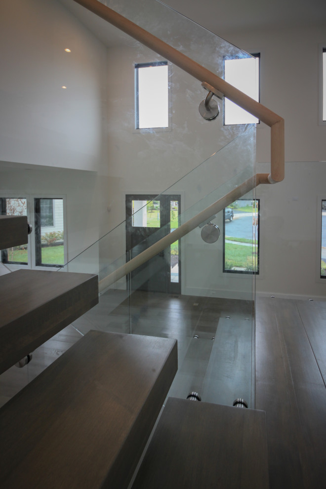 80_Floating Switchback Glass + Mono-beam Staircase, McLean VA 22101 ...