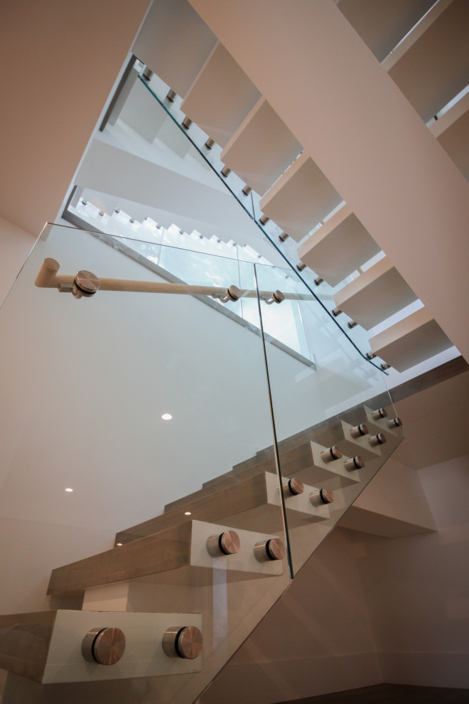 80_Floating Switchback Glass + Mono-beam Staircase, McLean VA 22101 ...