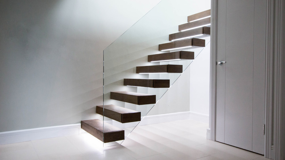 A Floating Staircase that Enhances Design of the House - Modern ...