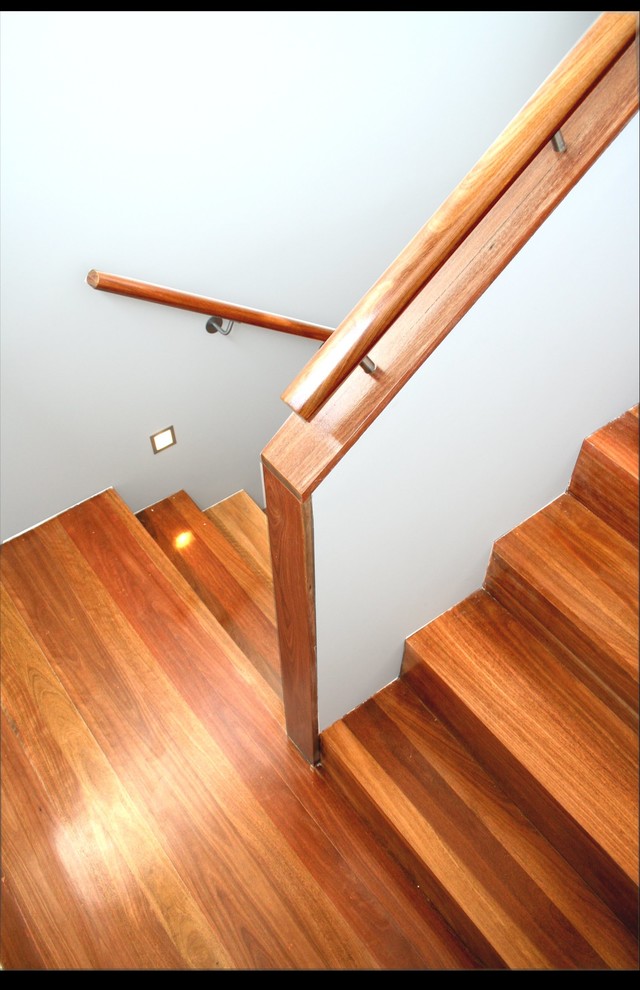 Cantilevered stair with Butt joined treads and risers - Staircase ...