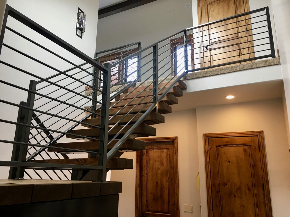 Eagle Landing - Floating Mono Beam Staircase & Horizontal Railings ...