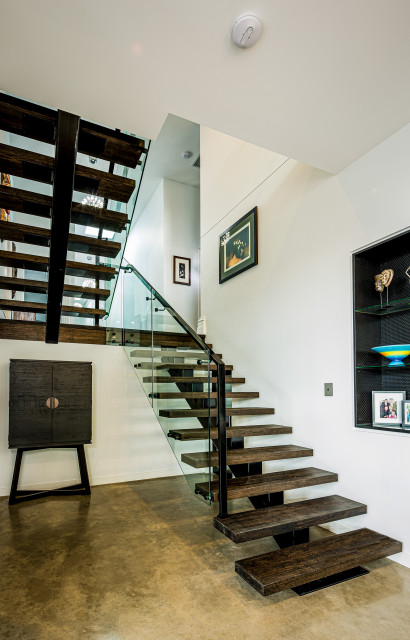 Feature Staircase - Staircase - Melbourne - by Ardent Architects Pty ...