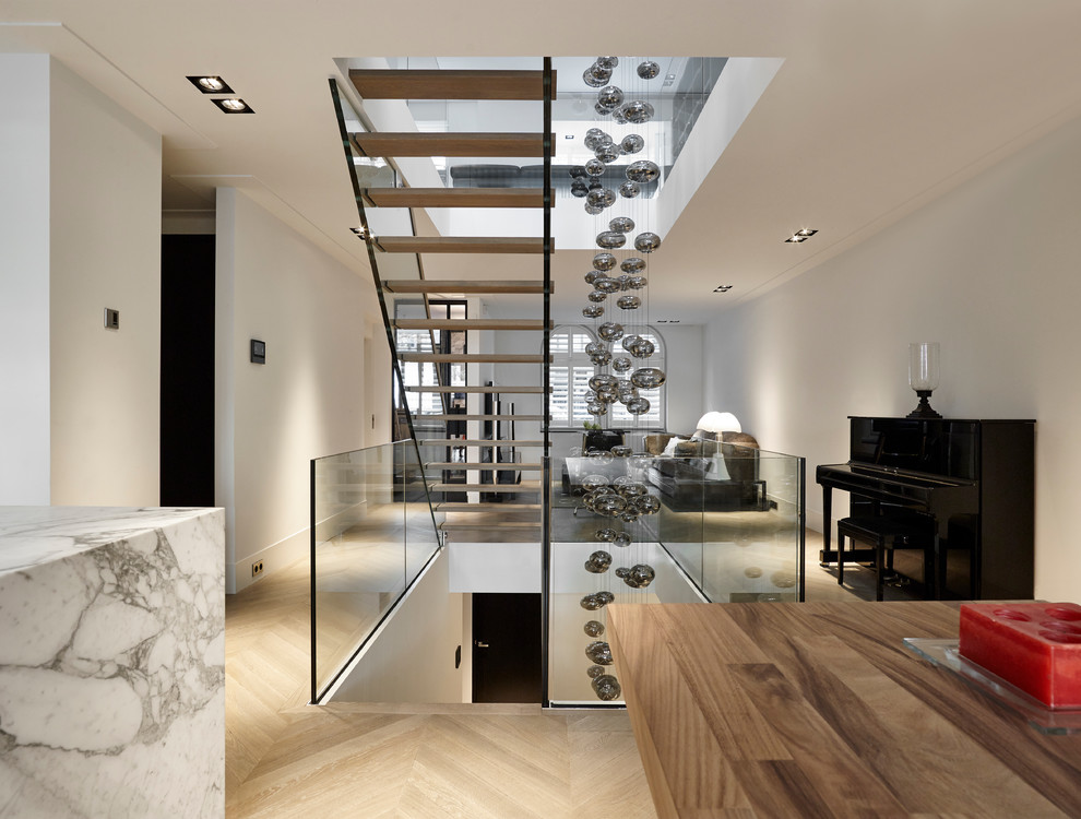 "Floating" design staircases in beautiful home, Amsterdam - Modern ...