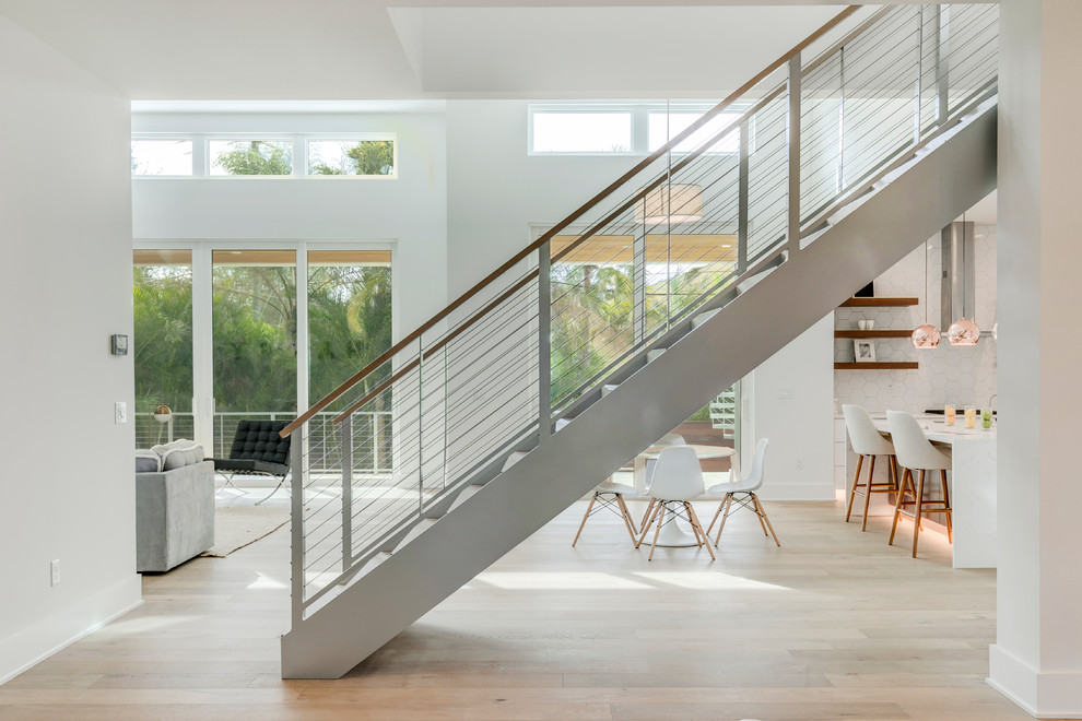 Floating stair - Modern - Staircase - Tampa - by State Street Homes | Houzz