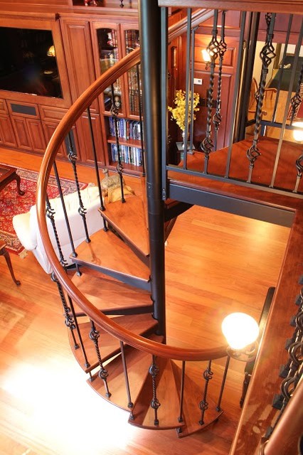 Forged Iron Spiral Staircase - Classique - Escalier - Minneapolis - par ...