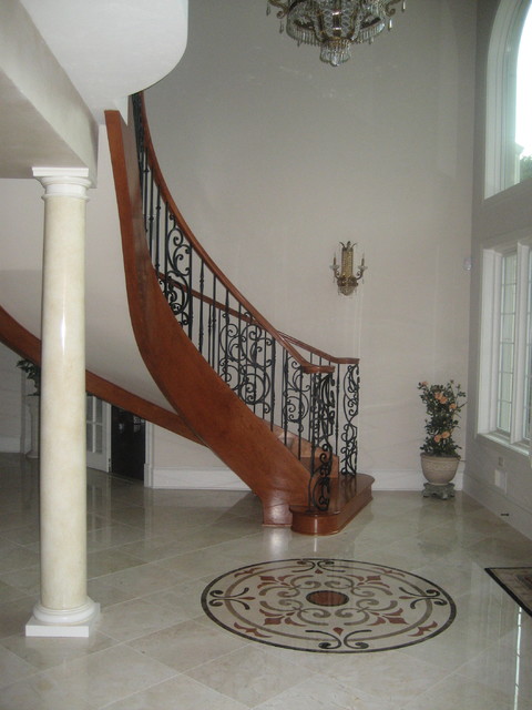 Foyer & Staircase: Traditional Tuscan Home Design - Clásico - Escalera ...