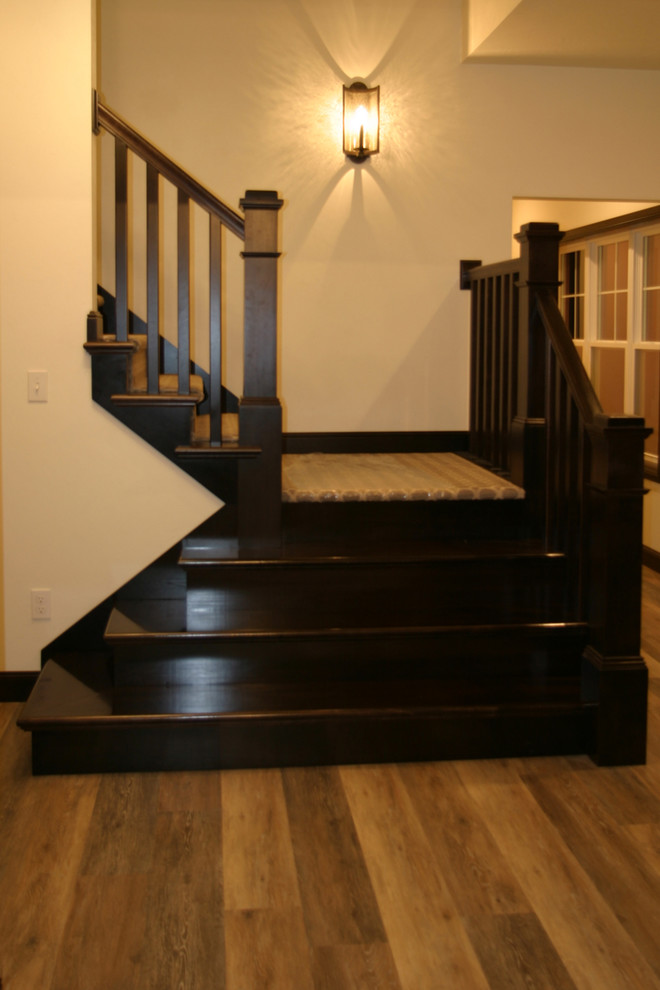Foyers and Stairs - Staircase - Other - by Bay Lakes Builders | Houzz IE