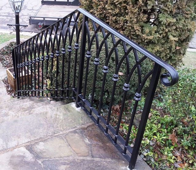 Gothic Arch Custom Forged Steel Railing - Classico - Scale - Altro - di ...