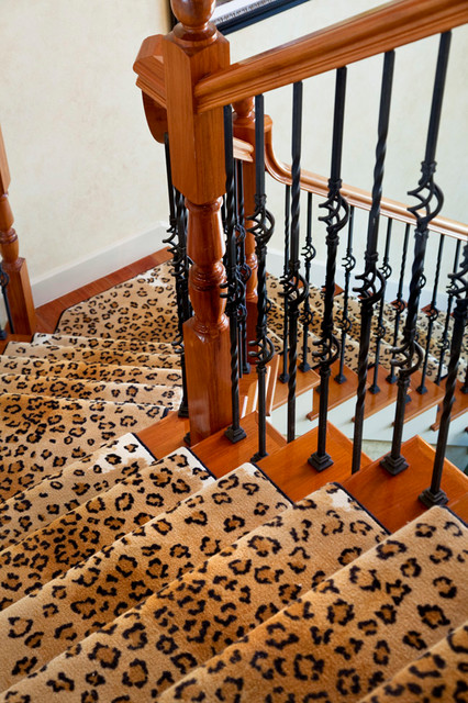 Leopard Print Stair Runner - Clásico renovado - Escalera - Tampa - de ...