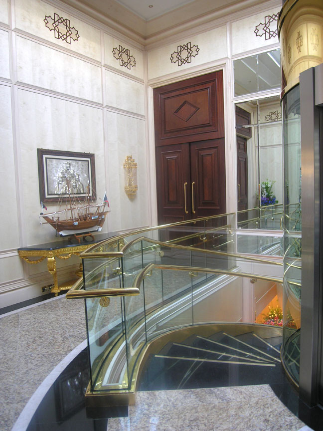 Luxury Arabian Family Diwaniya (Ballroom) & Villa - Traditional ...