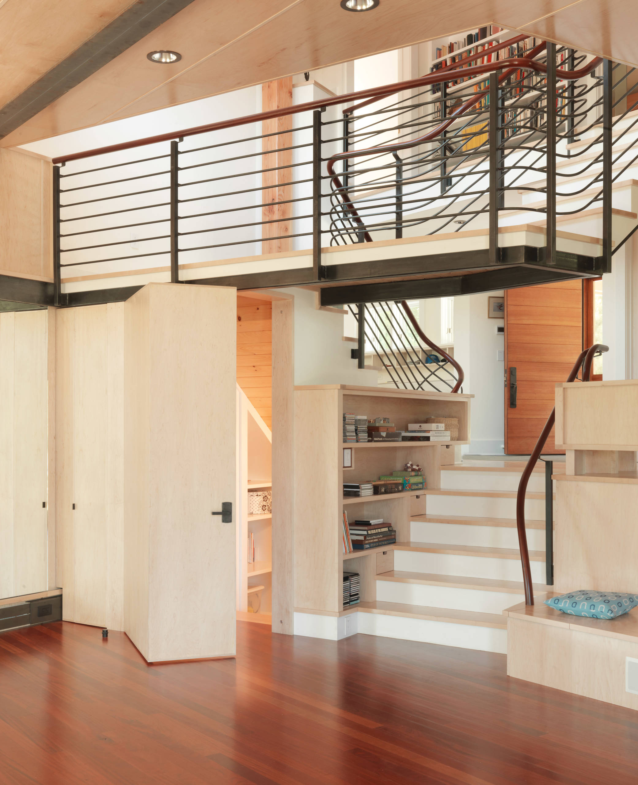 17 Staircases Featuring Clever Seats and Storage | Houzz NZ