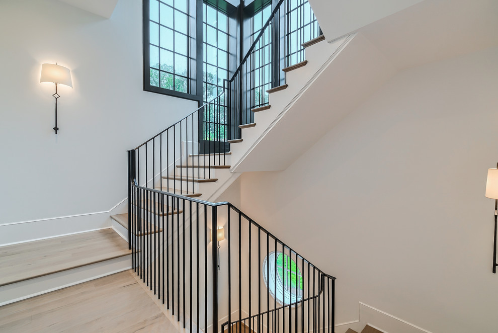 Modern English Oasis - Classique - Escalier - Atlanta - par T.S. Adams ...
