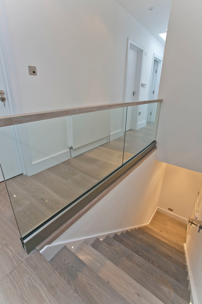 Modern Penthouse in Swiss Cottage, London - Moderno - Escalera ...