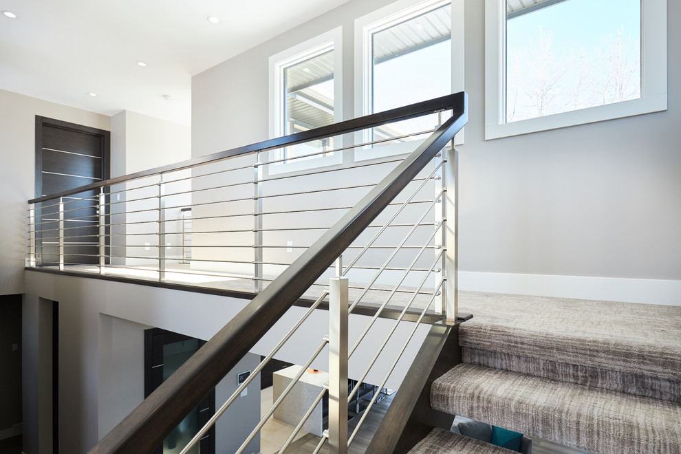 Modern stainless steel horizontal railing system - Modern - Staircase ...