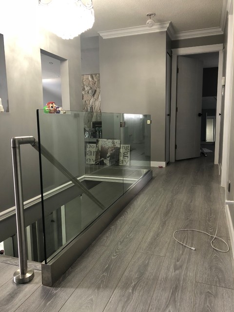 Railing and stair railing ideas - Moderno - Escalera - Vancouver - de E ...