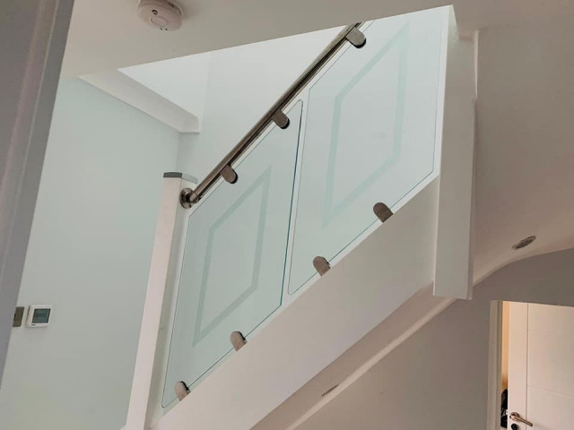 Softwood Staircase Single Winder With A Chrome Look - Modern ...