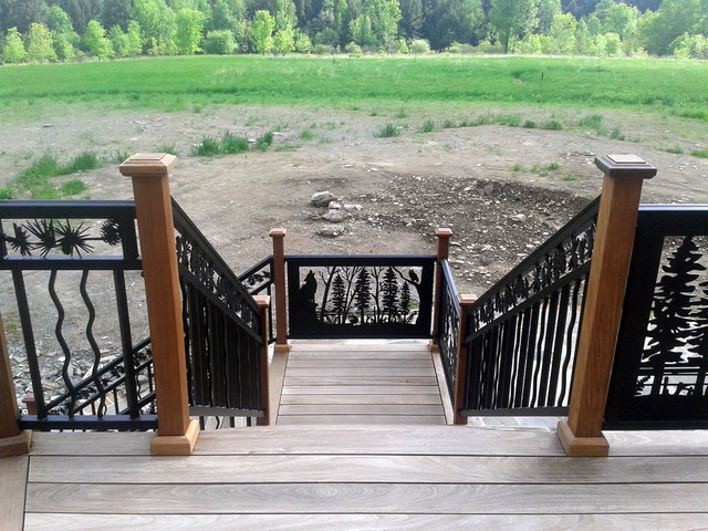 Stair Railing with Pine Cone Border and Alternate Animal Panels ...