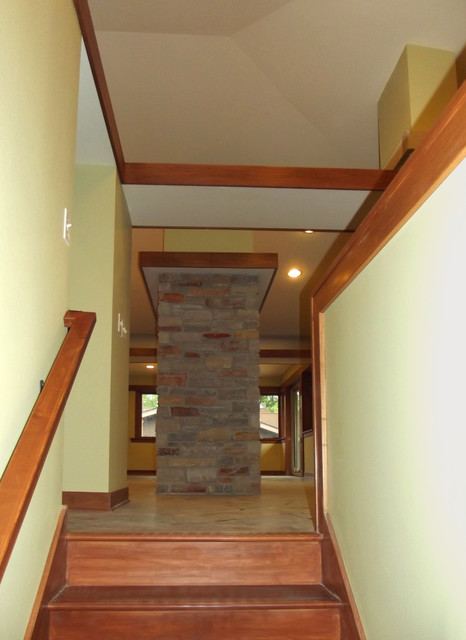 Stair to/from Lower Level - Fireplace beyond - Contemporáneo - Escalera ...
