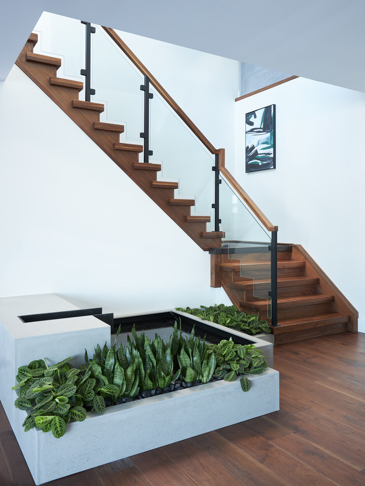 Steel and Concrete Mono Stringer with Clamped Glass Railing System ...