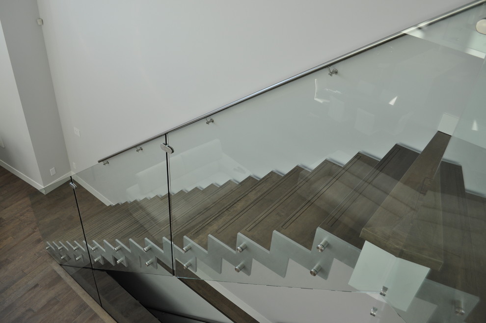 Steel Zig Zag Stringers Open Rise with Glass - Modern - Staircase ...