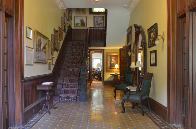 Terrell, TX: Tom & Nancy Aldinger - Traditional - Staircase - Dallas ...