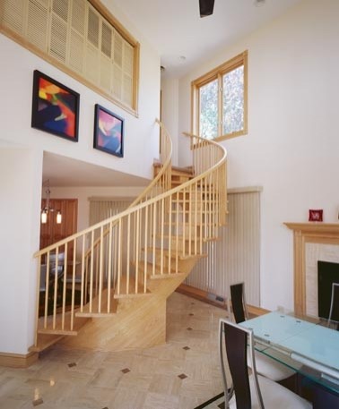 White Oak Mono-Stringer Curved Stairs with Open Ends - Modern ...
