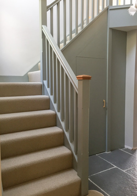 Wiltshire Quarter Landing & Return Balustrade - Contemporain - Escalier ...