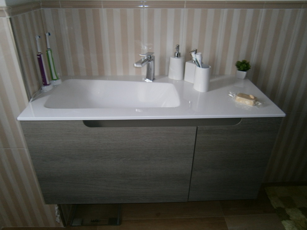 un bilocale con due bagni - Moderne - Salle de Bain - Milan - par ...
