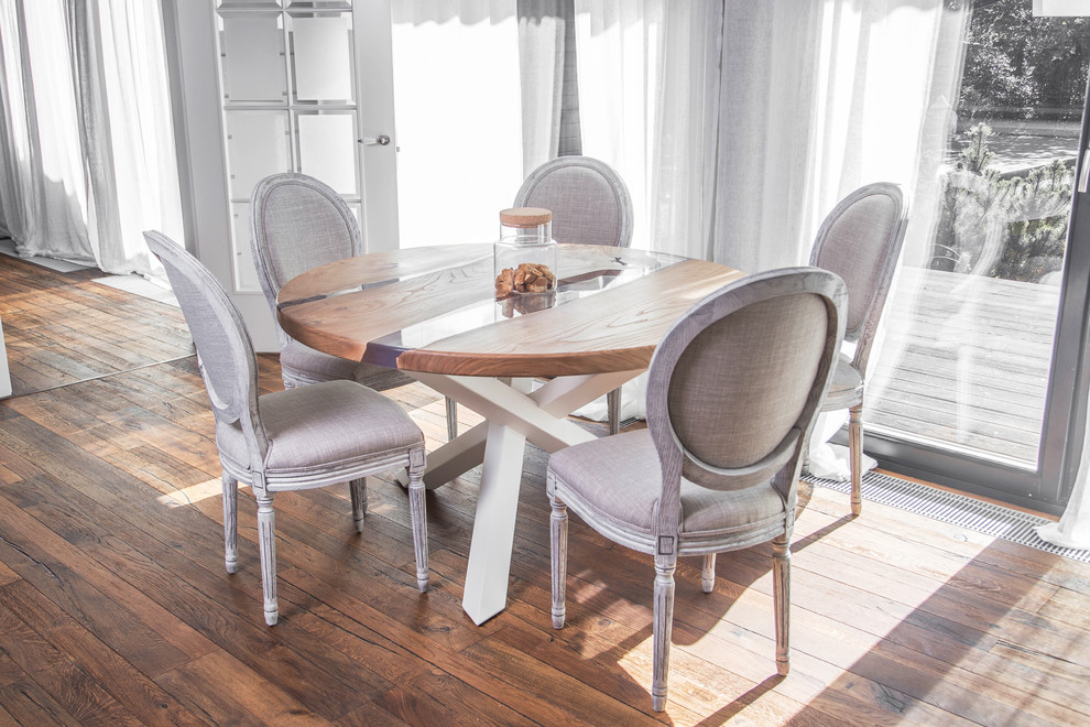 Круглый стол-река из вяза Монино - Contemporary - Dining Room - Moscow ...