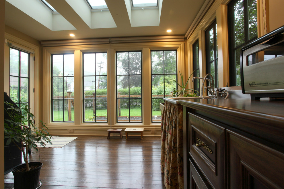 Farmhouse Sunroom - Farmhouse - Sunroom - New York - by House of Funk ...