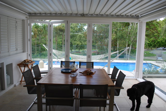 Outdoor dining with openable louvre roof - Country - Sunroom - Auckland ...
