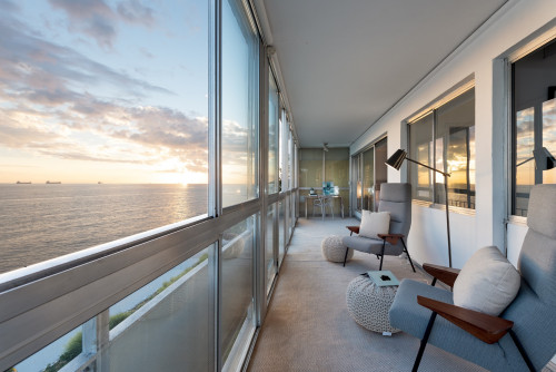 55+Sunroom Balcony ( GORGEOUS LOOK ) - Screened Balconies