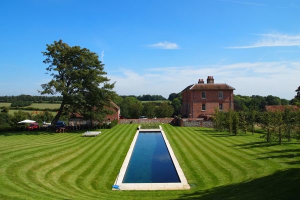 Classic Planted Natural Swimming Pool - Contemporain - Piscine - Autres ...