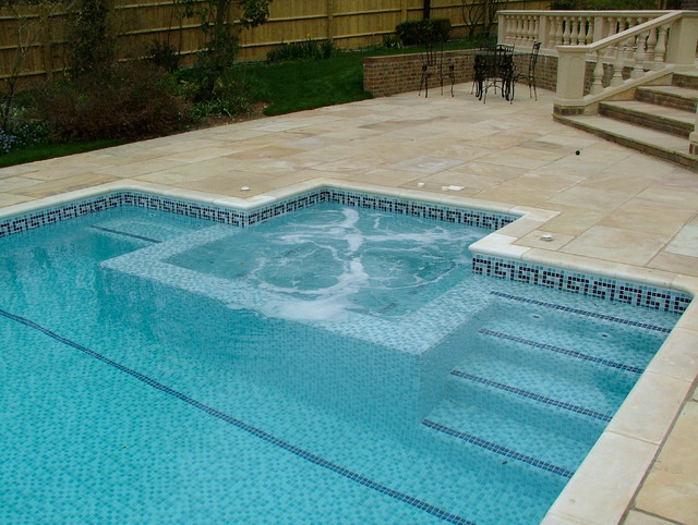 The Old Manor - Traditional - Pool - Kent - by Aquaspheric | Houzz