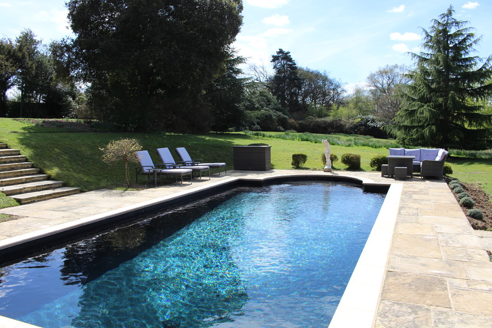 Turners Hill - Country - Swimming Pool & Hot Tub - Sussex - by Bespoke Swimming Pools Ltd | Houzz UK
