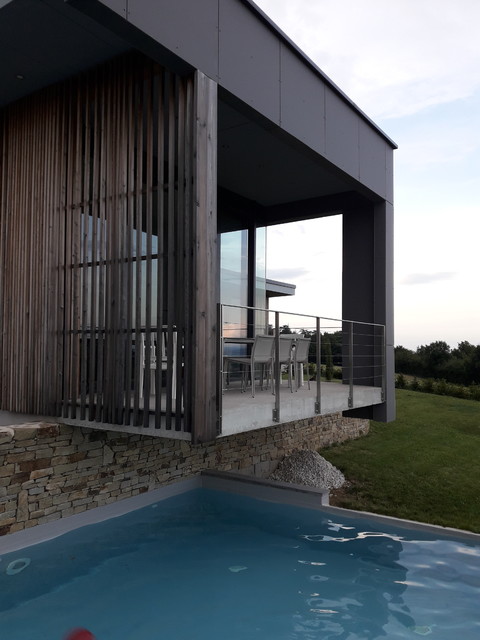 La Villa qui surplomb la Vallée - Contemporary - Patio - Lyon - by I F ...